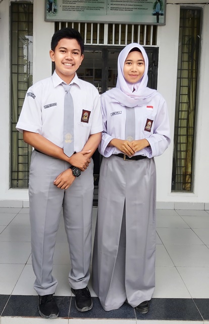 Seragam Siswa SMA Negeri 15 Pekanbaru - SMA Negeri 15 Pekanbaru