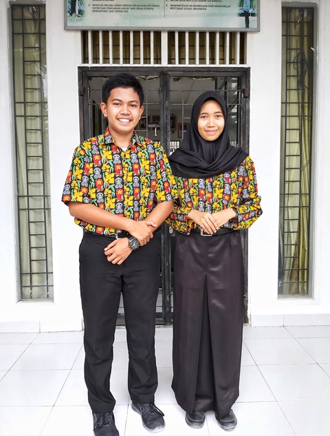 Seragam Siswa SMA Negeri 15 Pekanbaru - SMA Negeri 15 Pekanbaru